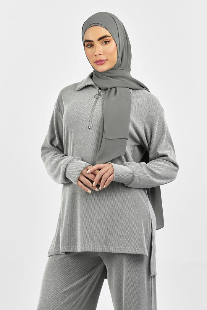 FARES | Minimal and modest clothing