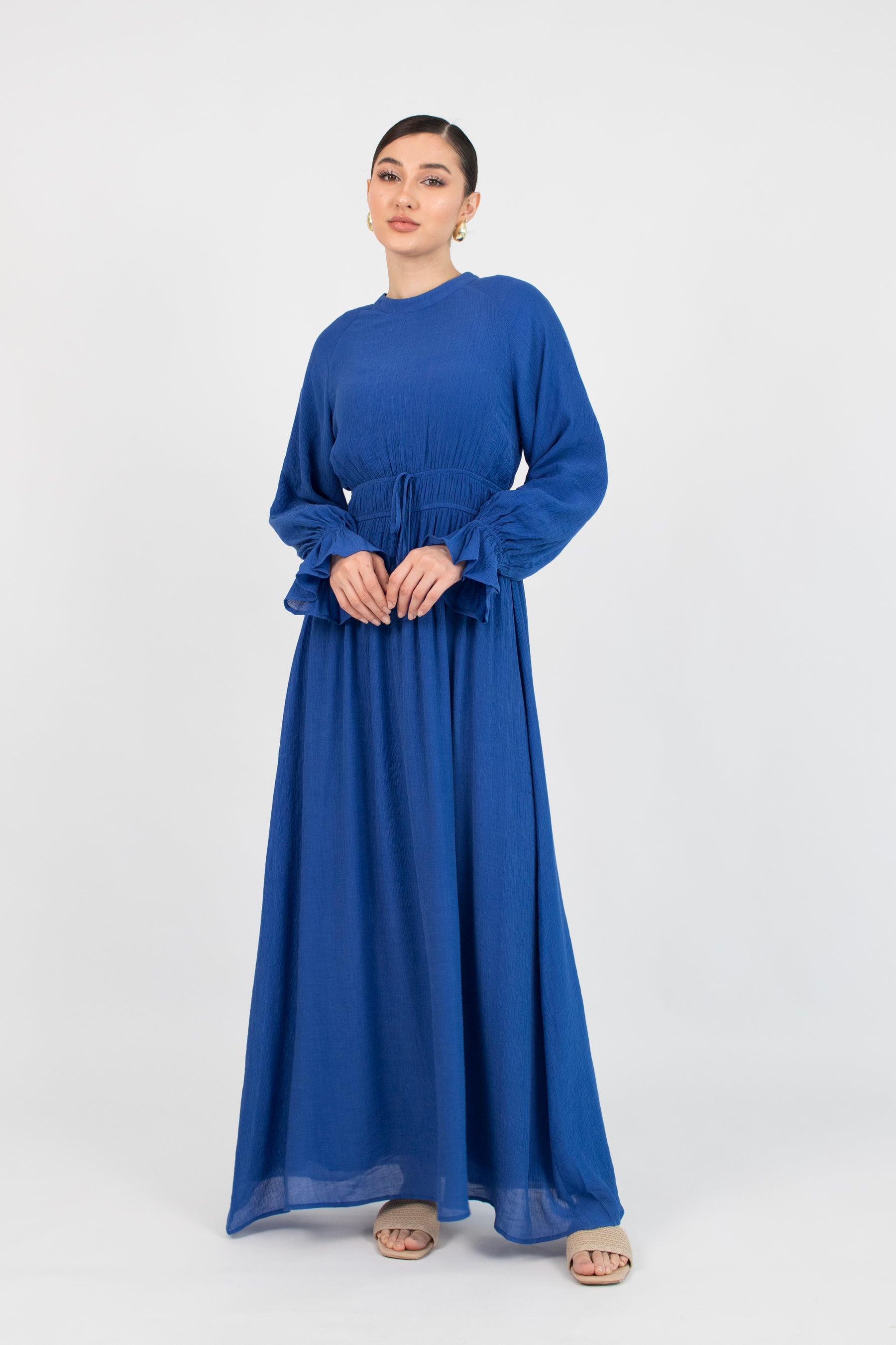 FARES | Minimal and modest clothing